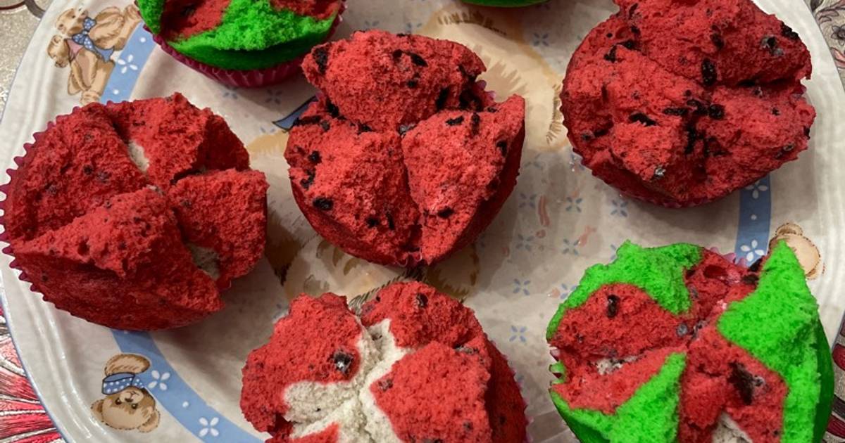 Resep Bolu kukus cookies n cream red velvet oleh Juliana Thio - Cookpad
