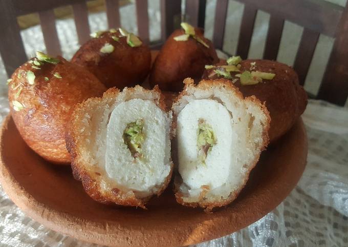 Stuffed Crunchy Rasgulla Recipe by Archana C - Cookpad