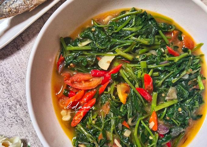 Resep Tumis Kangkung Saus Tiram Oleh Ihdanas Cookpad