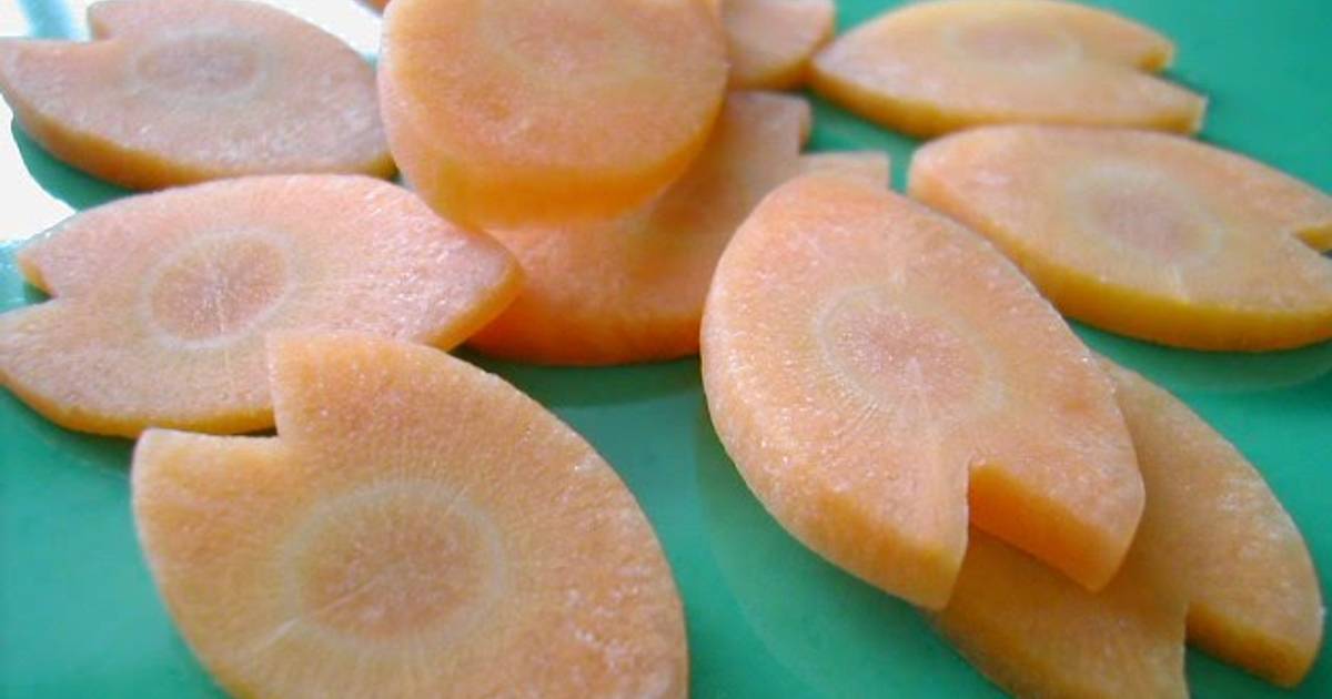 Carrot Flower Garnish