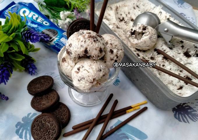 Resep Oreo Ice Cream/Es Krim Oreo oleh Vlia Cooking - Cookpad
