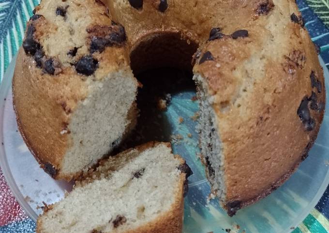 Budín de limón y chips de chocolate Receta de Carolina Cemborain- Cookpad