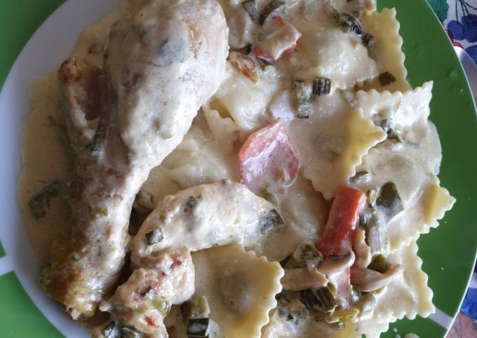 Ravioles con pollo a la crema Receta de Gladys Toya Amaya- Cookpad