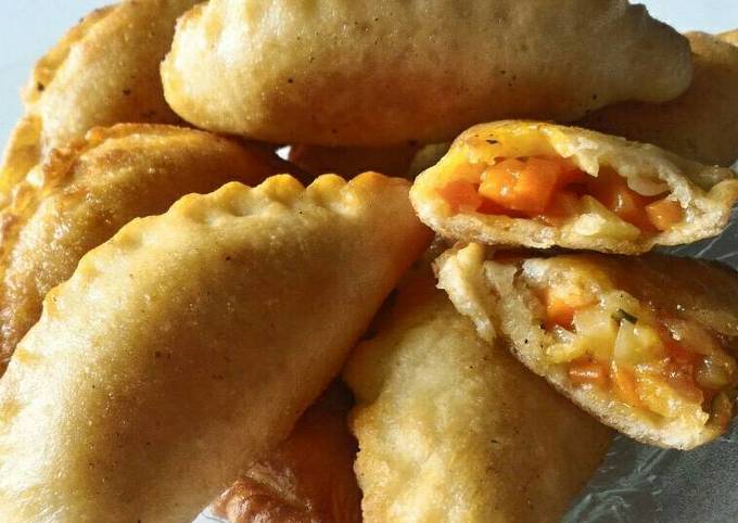 Resep Panada isi sayuran oleh Selfhye - Cookpad