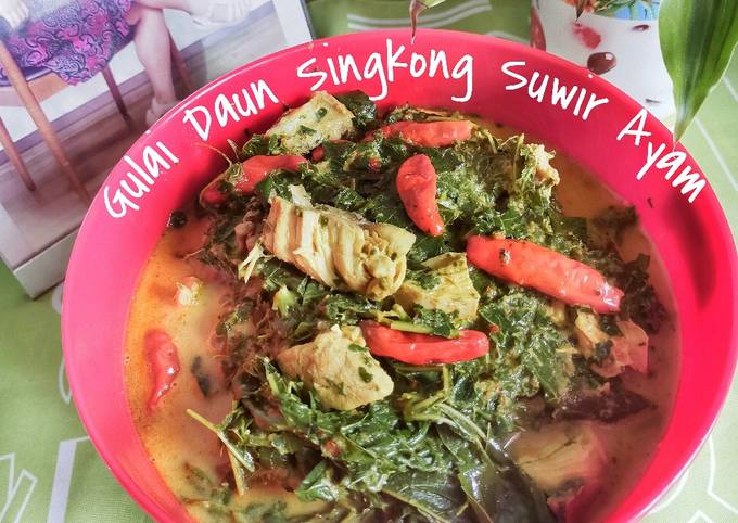 Resep Gulai Daun Singkong Suwir Ayam oleh Chiensyn Kuliner - Cookpad