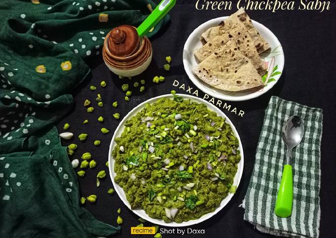 Green Chickpea Curry / Cholia (Hariyali Chana Masala) Recipe by Daxa ...