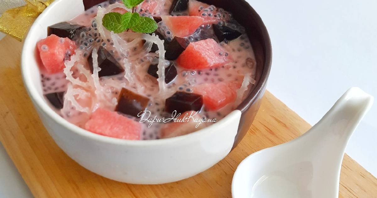 Resep 1010. Es Rumput Laut Cincau Semangka oleh Dapur Ibuk Kayana - Cookpad