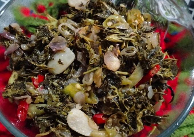 Tumis Daun Kenikir: Kelezatan Sederhana Dengan Segudang Manfaat