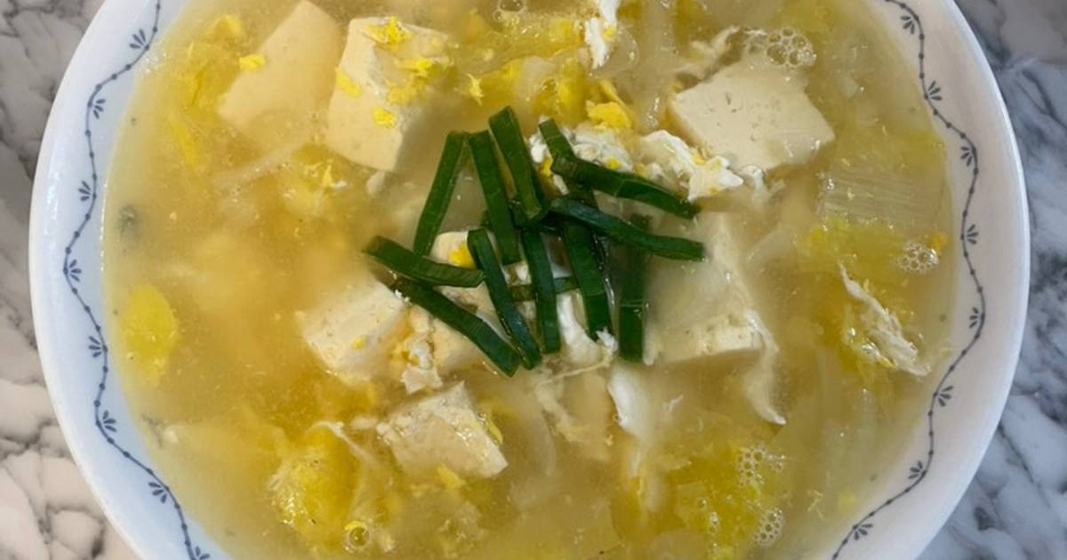 Resep Sup Tahu Sawi Putih oleh Sarah Kuswinarningtias - Cookpad