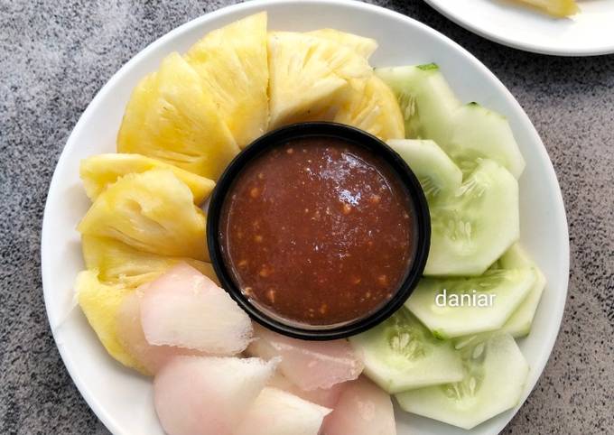 Resep Rujak Buah oleh Daniar - Cookpad