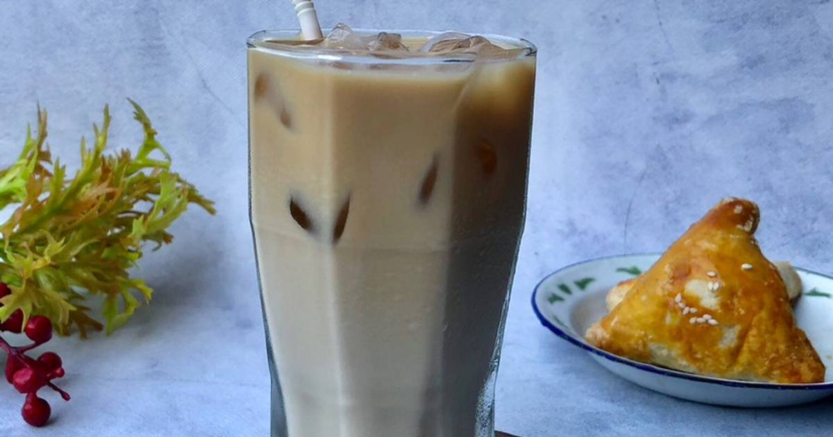 Resep Es Kopi Susu Karamel oleh pawonbune_aas - Cookpad