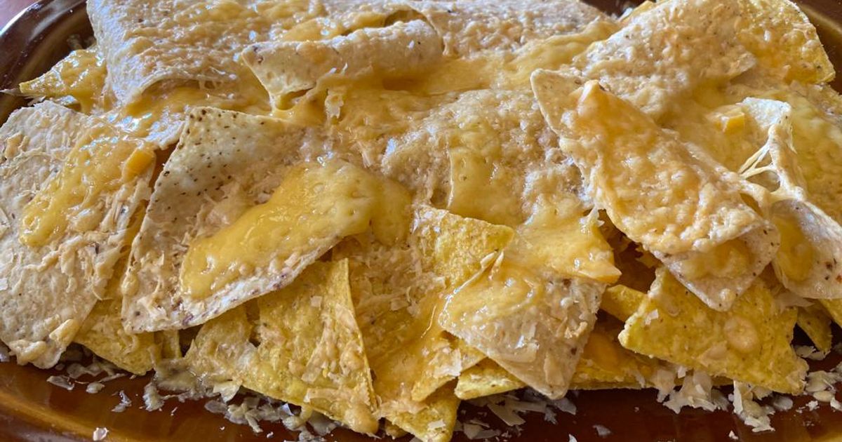 Baked Cheese Nachos 🇲🇽🧀 Recipe by María José MR 👨‍👩‍👧 - Cookpad