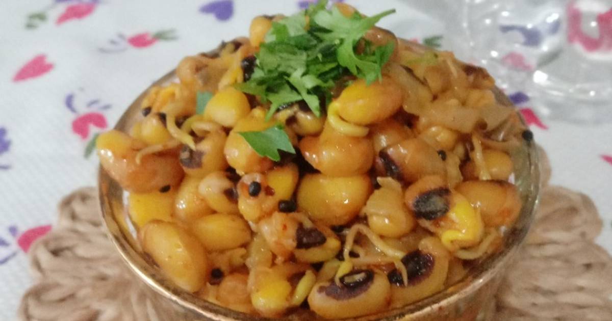 Sprouted chavli (black eyed beans)usal Recipe by Maya's Recipe's - Cookpad
