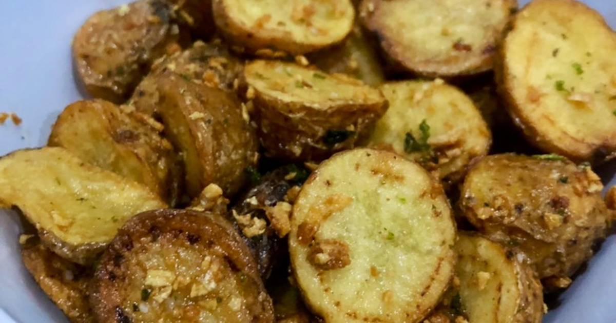Resep Garlic Baby Potato oleh Sita Wulandari - Cookpad