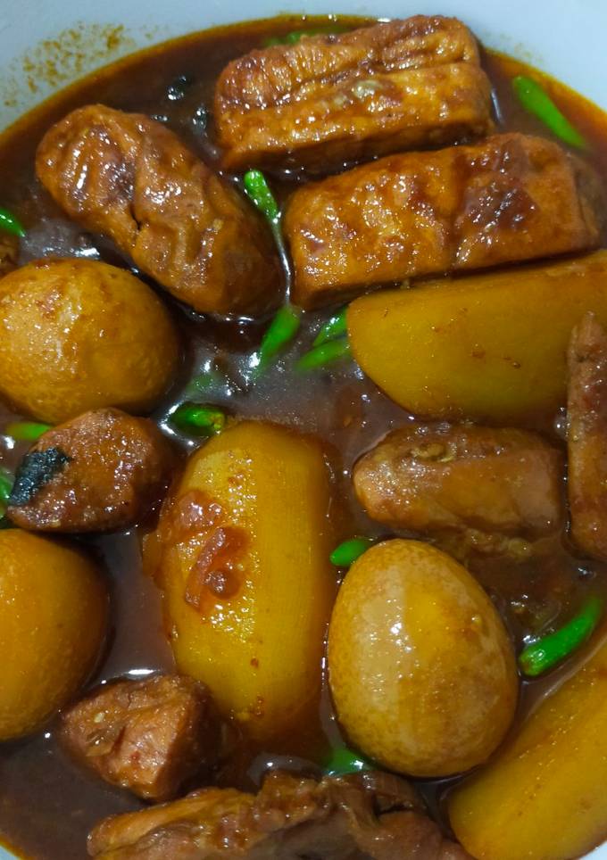 Resep Semur tahu kentang telor ayam oleh Maryati Pices - Cookpad