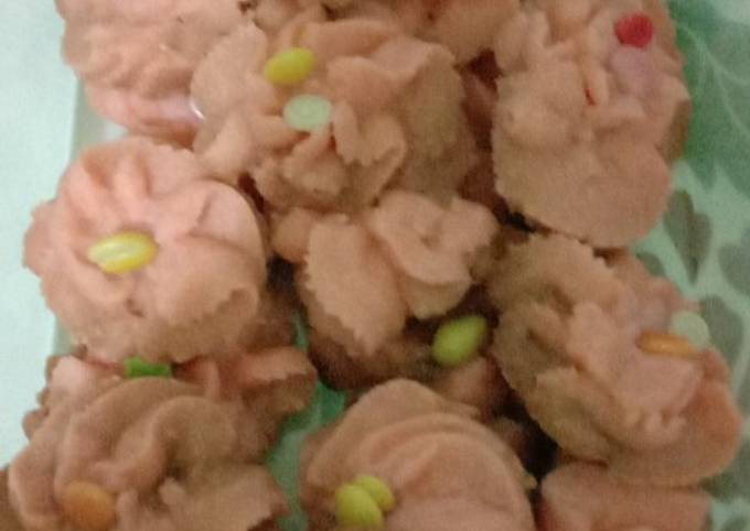 Resep Kue Semprit Bunga oleh Yekti Ilmi - Cookpad