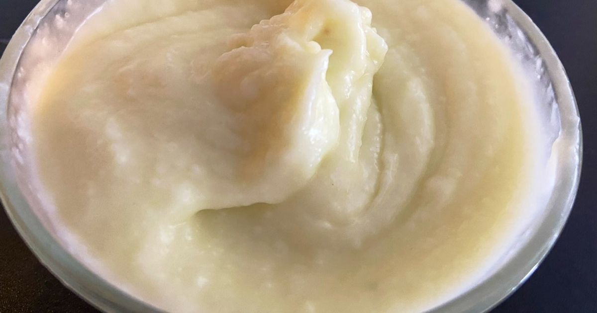 Lebanese Toum Garlic Paste/Dip Perfect For Chicken 🤤♥️ Recipe by Linda ...