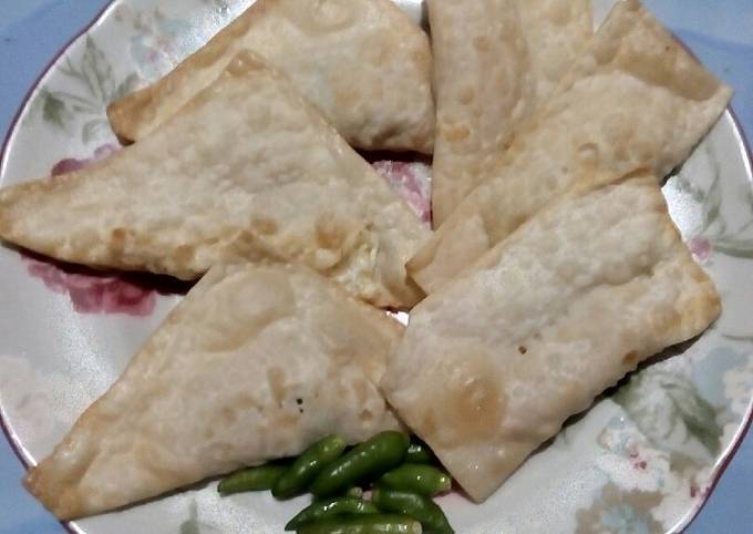 Resep Pangsit Isi Indomie Goreng oleh Christine Gloriani - Cookpad