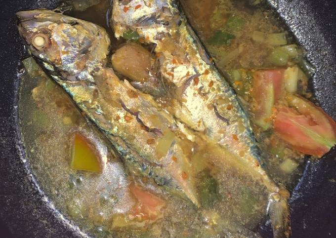 Resep Ikan kembung kuah kuning oleh Qisthina Izazi - Cookpad