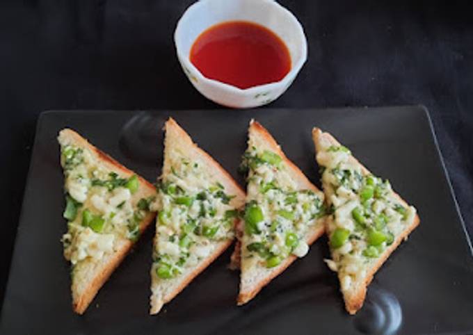 Cheese chilli sandwich Recipe by Mukti Sahay - Cookpad