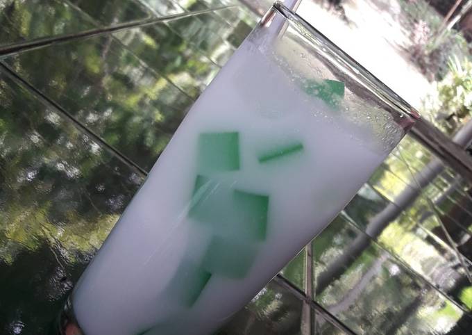 Resep Pop ice leci mix swallow green oleh Erlian Nu - Cookpad