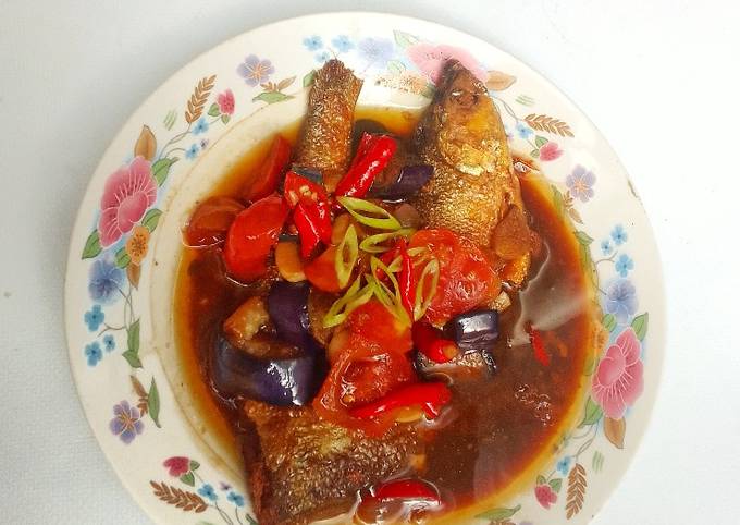 Resep Bandeng Semur Pedes oleh Cassalover ( AyuCIMO ) - Cookpad