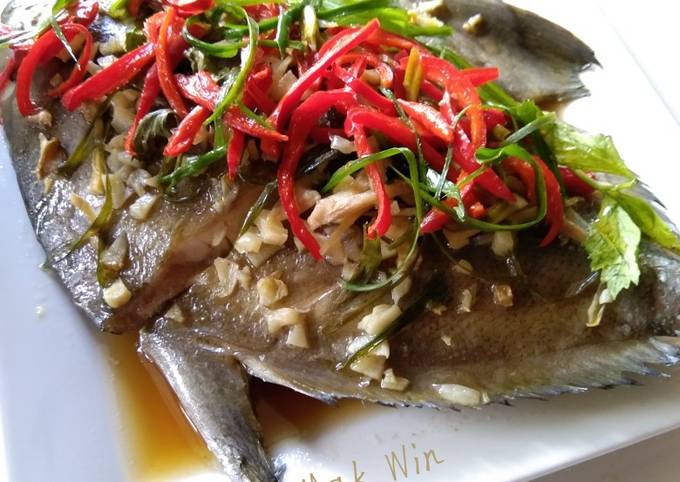 Resep Steam ikan bawal laut oleh Mak Win - Cookpad