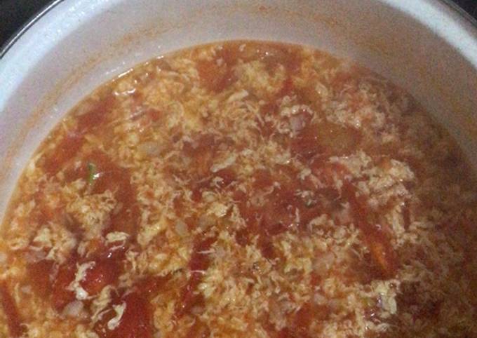 Resep Sup tomat telur oleh Nur lailatul Fitri - Cookpad