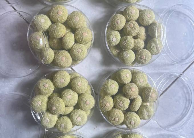 Resep Klepon cookies isi palm sugar oleh Unie - Cookpad