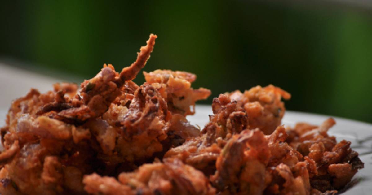 Onion Pakoda Recipe by Priyadharsini - Cookpad