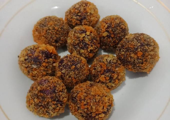 Resep Bola bola ubi ungu isi coklat oleh Sesilia Alfionita - Cookpad