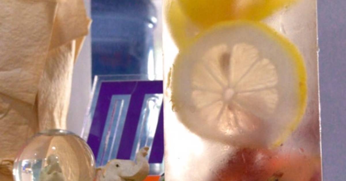 Resep Infused water lemon + anggur oleh Sukma Atma Larasati - Cookpad