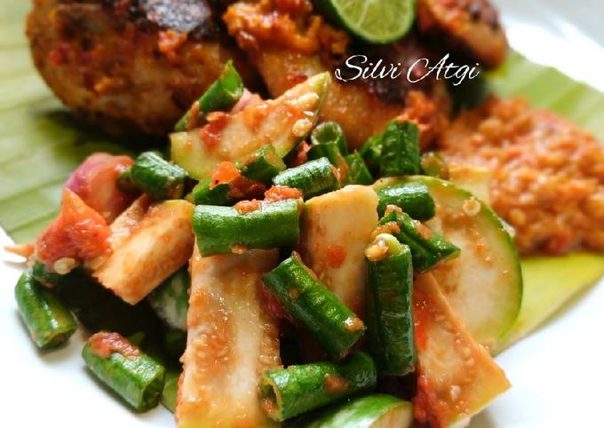 Resep Beberuk Terong Khas Lombok oleh Silvi Atgi Septina - Cookpad
