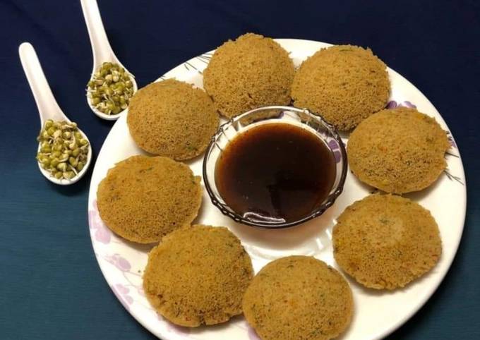 Oats Idli Stuffed with Sprouts Moong Recipe by Neelam Gupta - Cookpad