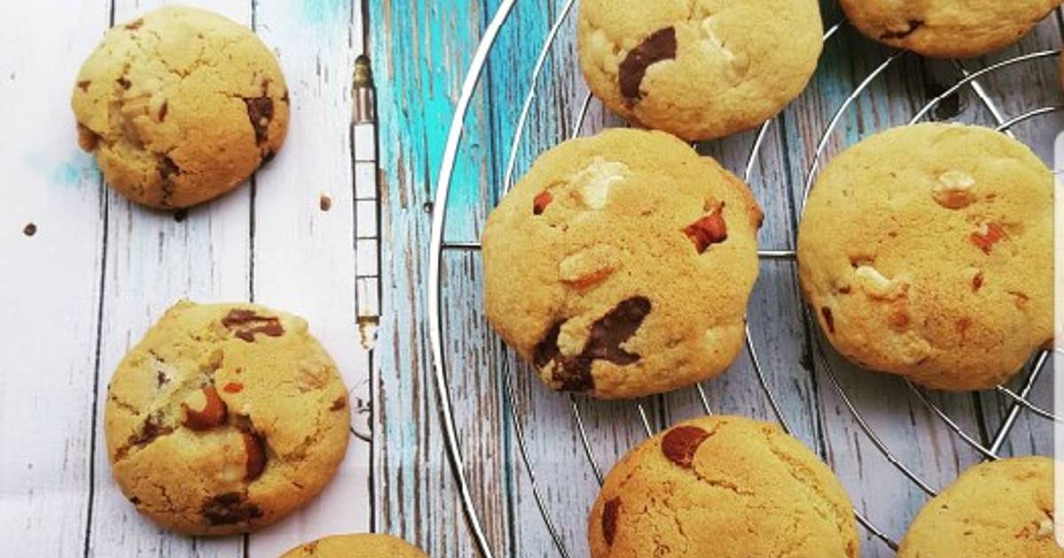Biscuits aux fruits secs et pépites de chocolat de Hela Rouis - Cookpad
