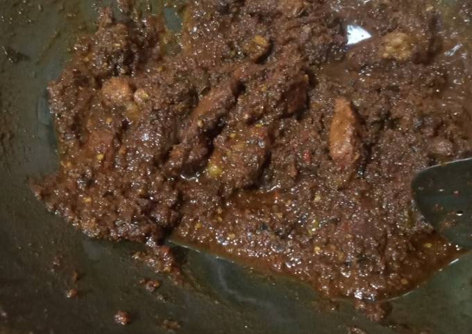 Resep Rendang Hitam Khas Solok oleh Wulan Refan - Cookpad