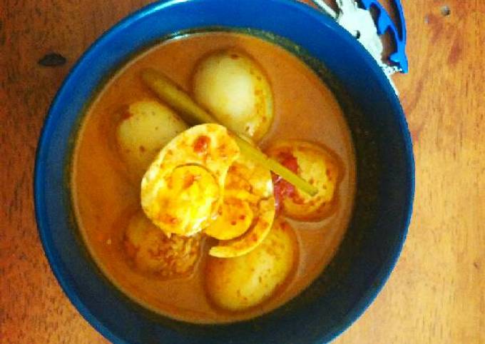 Resep Telur Semur Kuning oleh Ditrianie's Kitchen - Cookpad