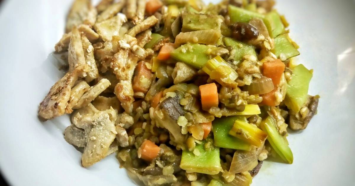 Lomo con mezcla de verduras, lentejas y espelta Receta de Kora SC- Cookpad