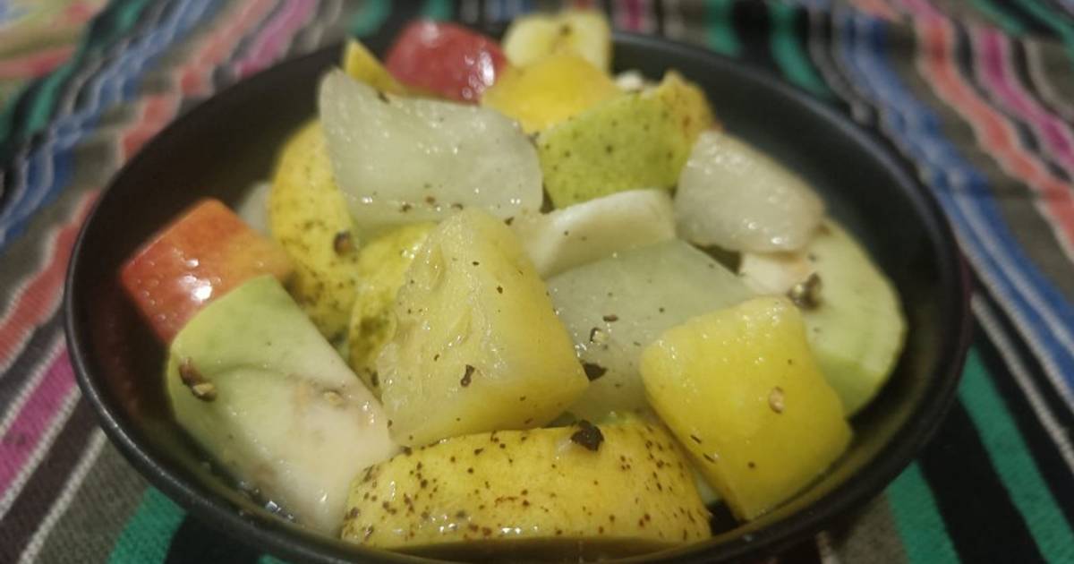 Mix Fruit Chaat Recipe by Chef Tripti Saxena - Cookpad