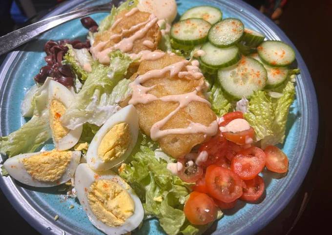 Fish fillet cobb salad Recipe by Sarvat Hanif - Cookpad