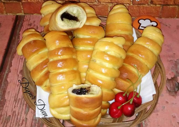 Resep Roti Isi Pisang Coklat Oleh Dapur Dien Cookpad