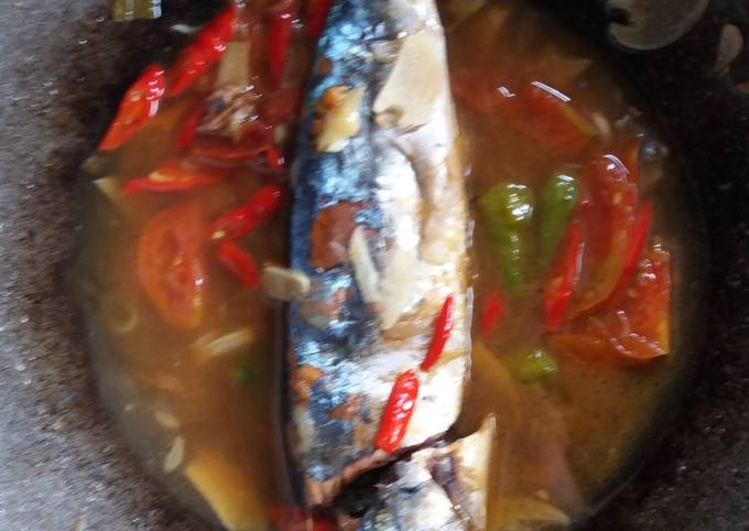 Resep Ikan pindang kuah petis oleh Miftahul Zannah - Cookpad