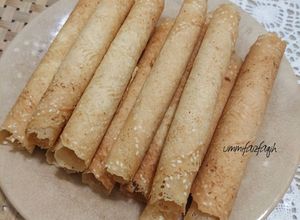 Resep kue semprong renyah, praktis, anti gagal, cocok untuk camilan
