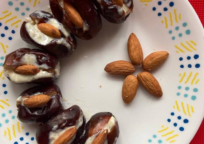 Stuffed Date with almonds Recipe by Sarosh Zeeshan - Cookpad