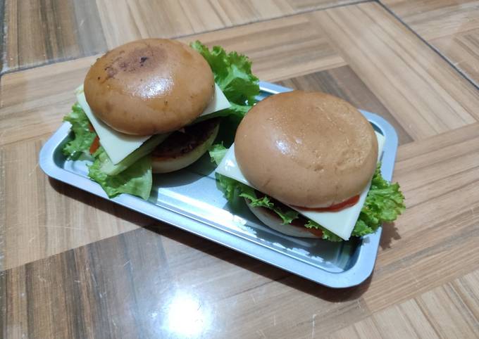 Resep Beef Burger oleh 👨🏻‍🍳Dawian's Kitchen👩🏻‍🍳 - Cookpad