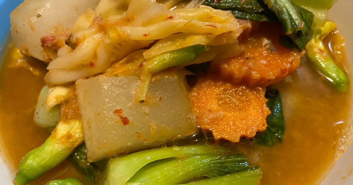 Thai Sour Curry With Mixed Vegetables (Kaeng Som Pak Ruam) Recipe By ...