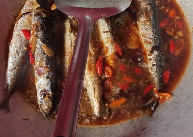Resep Ikan pindang/cue kuah pedas asin oleh roihatul jannah - Cookpad