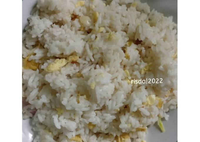 Resep Nasi Goreng Simpel oleh Risda - Cookpad