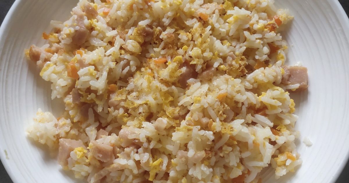 Fried Rice With Chicken Luncheon Meat Recipe by Meme - Cookpad