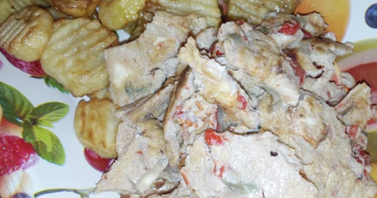 Fried Parish Potatoes With Scramble Aggs Recipe by Anas isah - Cookpad